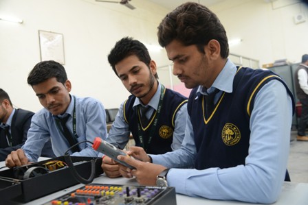 Laboratories - Shambhunath Institute